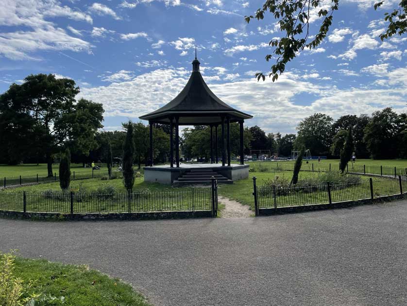 Elthorne Park & Brent River Park | Britain Visitor - Travel Guide To ...